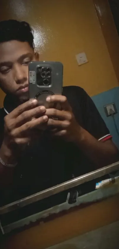 Reflective Phone Selfie Wallpaper - free download